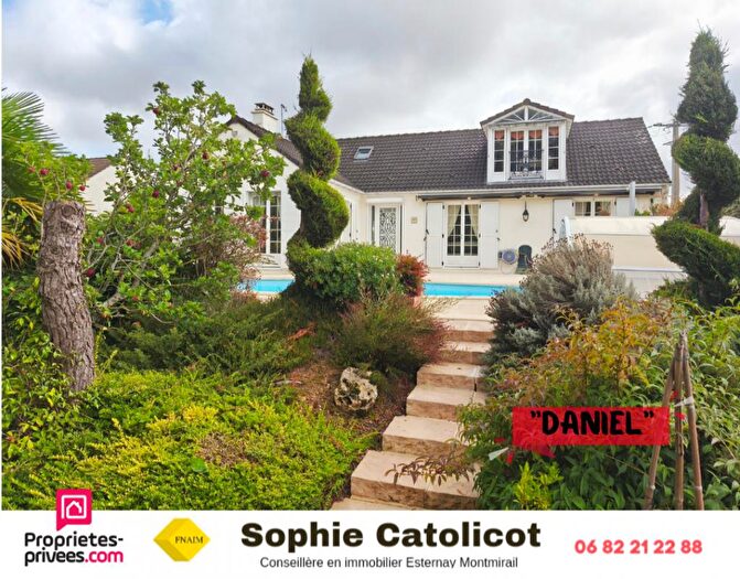 Maison à vendre - Montmirail - 7 pièces - 4 chambres