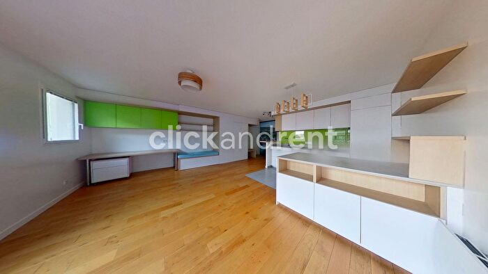 Appartement à louer - Paris e , Bassin de la Villette - 3 pièces - 2 chambres