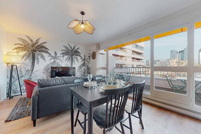 Appartement à louer - Parc-La Boule- Champs Pierreux, Nanterre - 5 pièces - 4 chambres