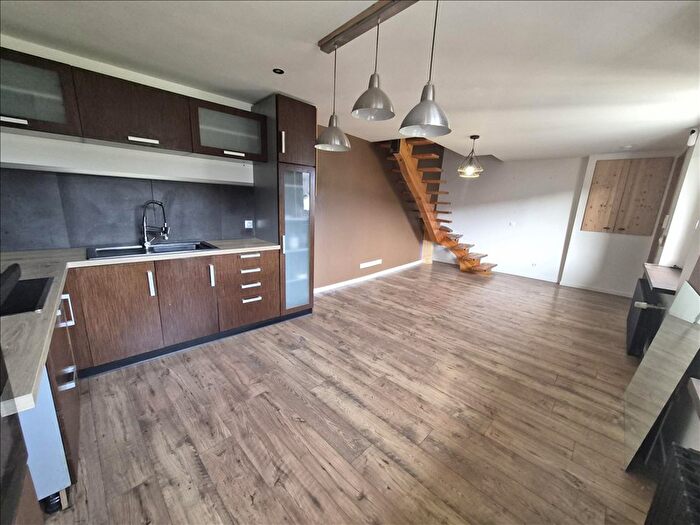 Maison à louer - Perrignier - 3 pièces - 2 chambres