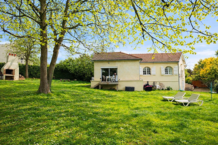 Maison à vendre - Épône - 6 pièces - 4 chambres