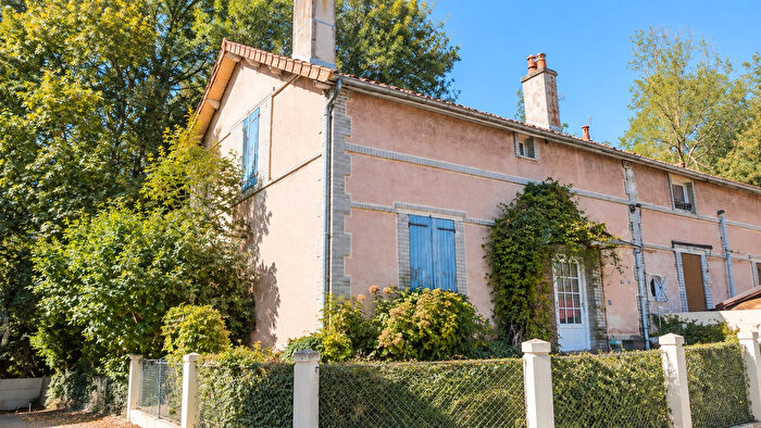Maison 2 pièces à Marigny-le-Châtel, à vendre