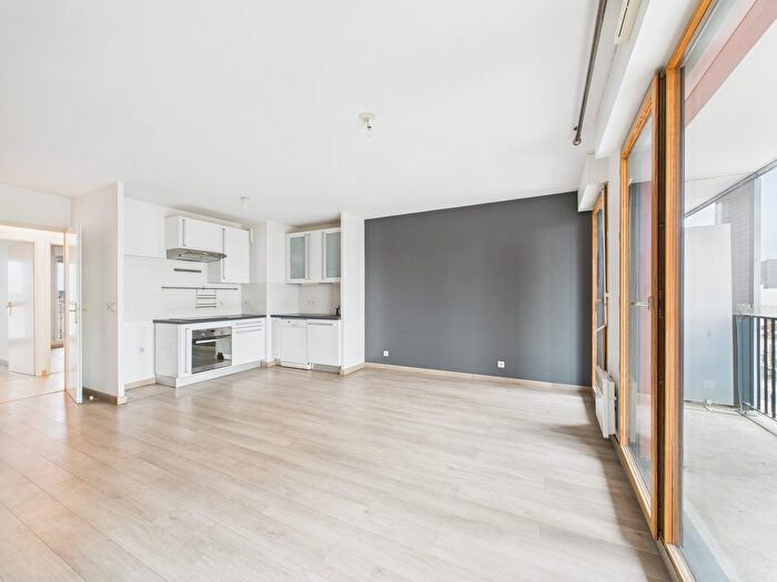 Appartement à vendre - Vitry-sur-Seine, Stalingrad - 3 pièces - 2 chambres