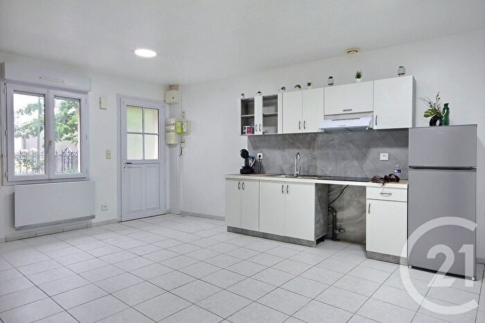 Saint-Laurent-Nouan : Appartement 4 pièces à louer