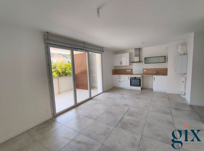 Nord, Gières : Appartement 2 pièces à louer