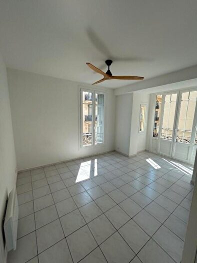 Appartement à louer - Nice, Carré dor - 3 pièces - 2 chambres