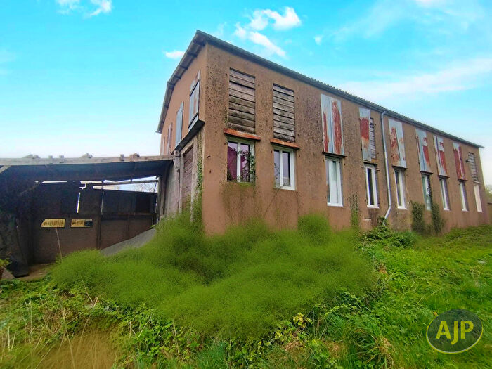 Maison à vendre - Saint-Étienne-du-Bois - 3 pièces