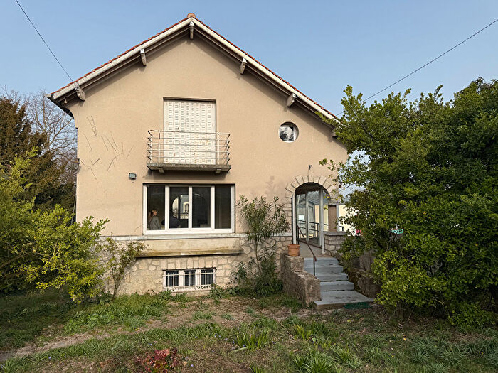 Maison à vendre - Saint-Pierre-lès-Nemours - 5 pièces - 3 chambres