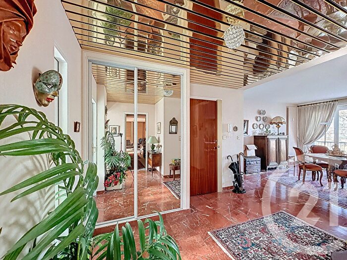 Appartement à vendre - Troyes, Gare - 6 pièces - 3 chambres