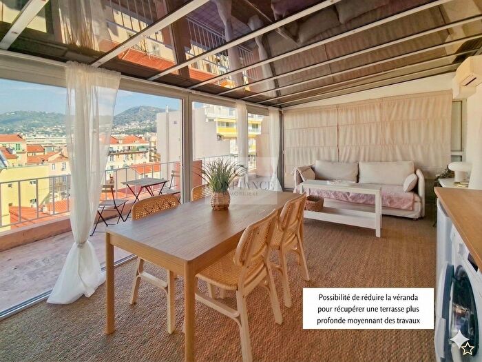 Appartement à vendre - Nice, Le Port - 2 pièces - 2 chambres