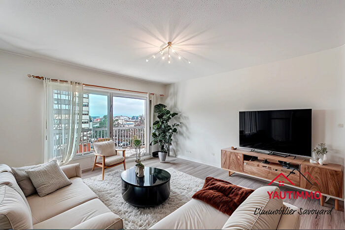 Appartement à vendre - Annemasse, Vernand - 3 pièces - 2 chambres