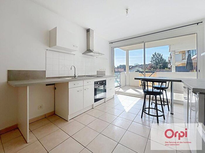 Appartement à louer - Fontbouillant, Montluçon - 2 pièces - 1 chambre