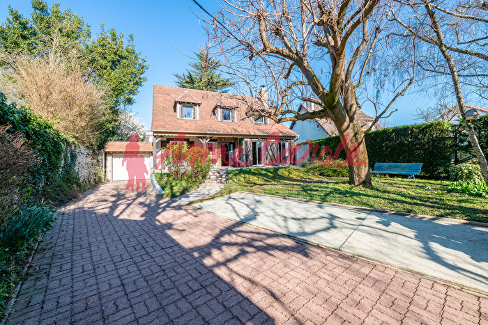 Maison à vendre - Saint-Maur-des-Fossés, Saint-Maur-Créteil - 6 pièces - 4 chambres