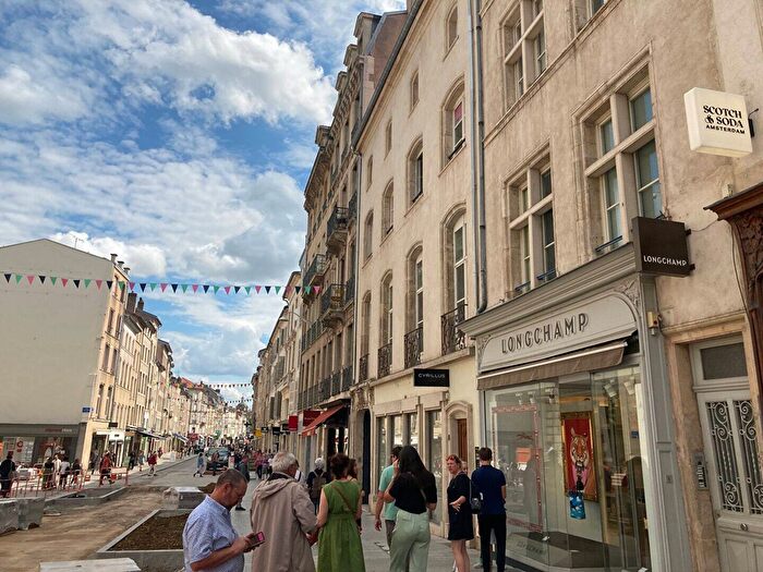 Appartement à louer - Centre Ville-Charles III, Nancy - 5 pièces - 4 chambres