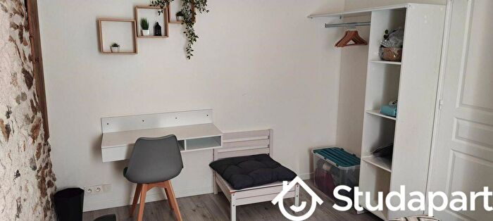 Appartement à louer - Centre Ville, Villebon-sur-Yvette - 1 pièce - 4 chambres