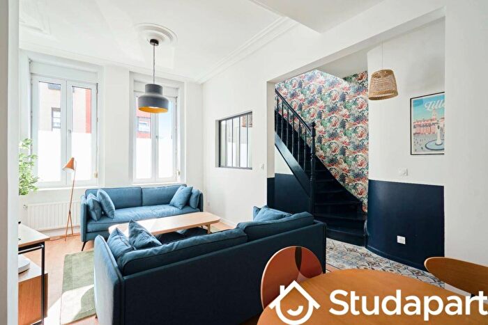 Appartement à louer - Caulier, Lille - 1 pièce - 1 chambre