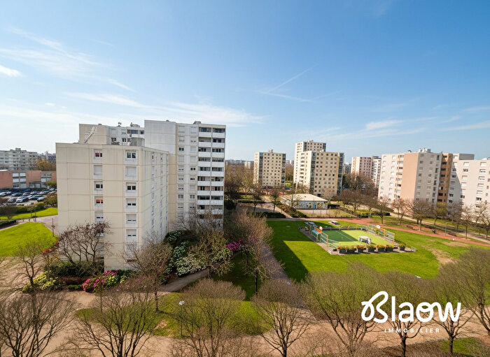 Appartement à vendre - Vaulx-en-Velin, Mas Sud - 4 pièces - 2 chambres