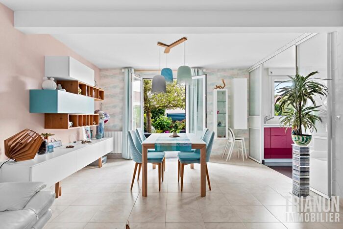 Maison à vendre - Plaisir, Centre-ville, Château - 5 pièces - 4 chambres