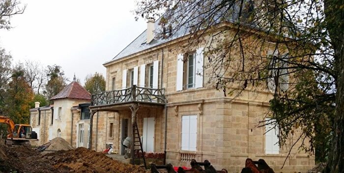 Appartement à louer - Villenave-dOrnon, Chambéry, La Monnaie, Carbonnieux, Trigan - 2 pièces - 1 chambre