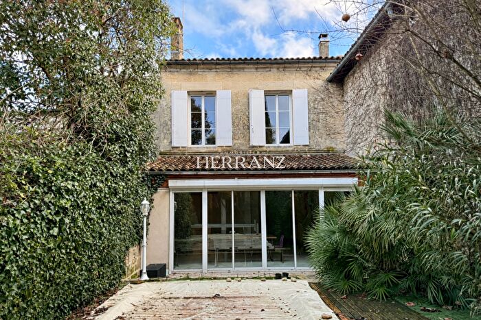Maison à vendre - Libourne, Centre-ville, Bastide, Gare - 5 pièces - 4 chambres