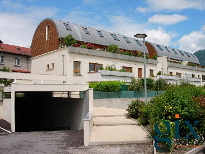 Appartement 2 pièces à Grenoble, Bajatière, à louer