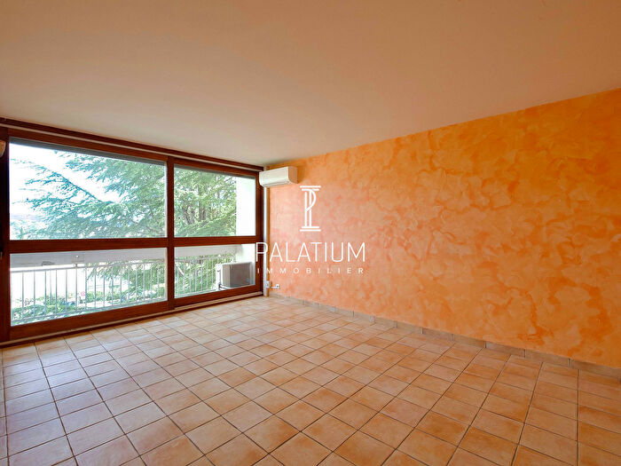 Appartement à louer - Gréoux-les-Bains - 3 pièces - 2 chambres