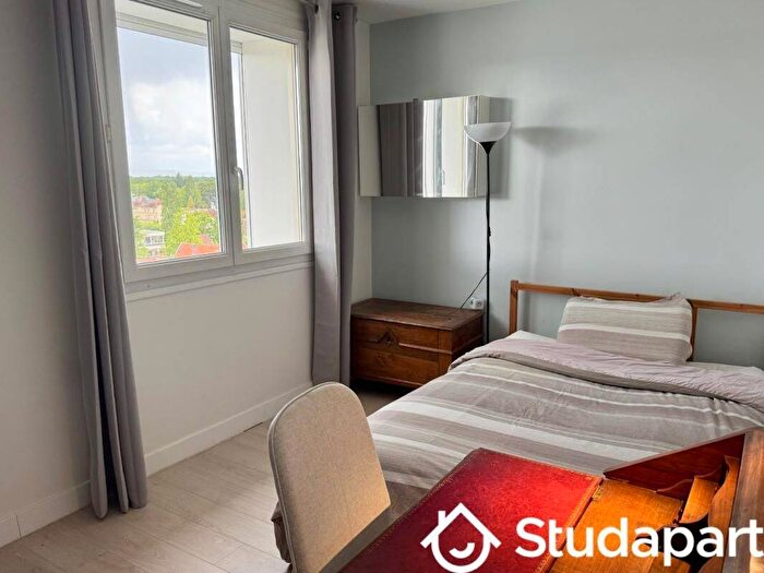 Grande Ceinture, Saint-Germain-en-Laye : Appartement 1 pièce à louer