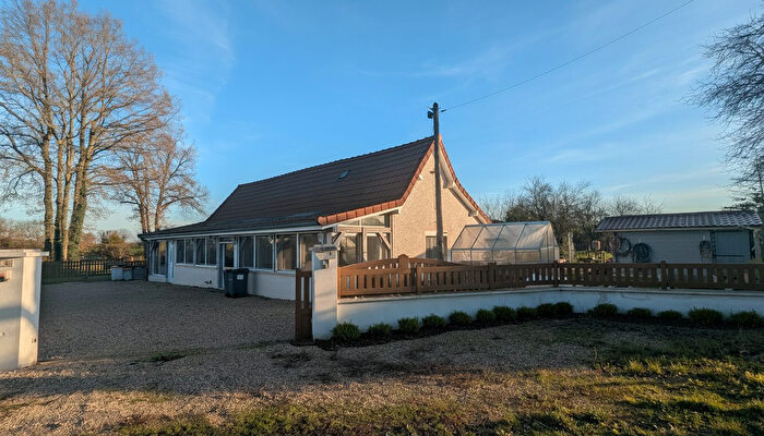 Maison à vendre - Saint-Bonnet-en-Bresse - 6 pièces - 2 chambres