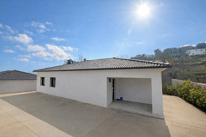 Maison à louer - Penta-di-Casinca - 4 pièces