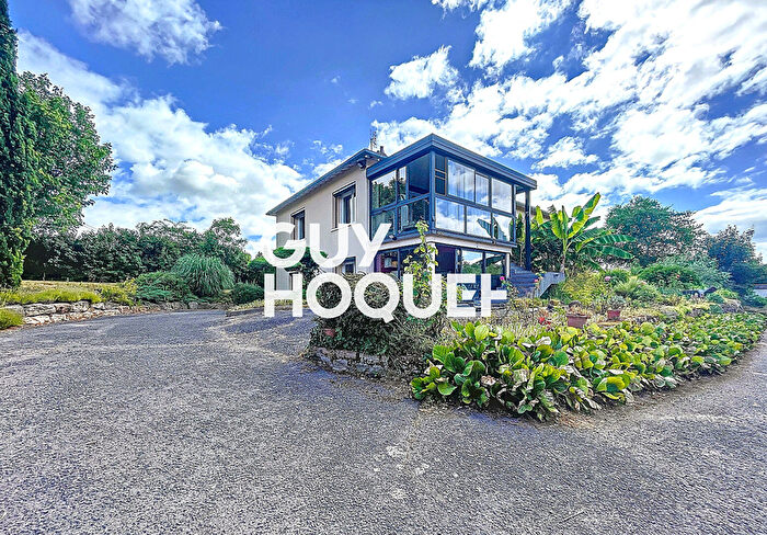 Maison à vendre - La Chapelle-de-Guinchay - 9 pièces - 7 chambres