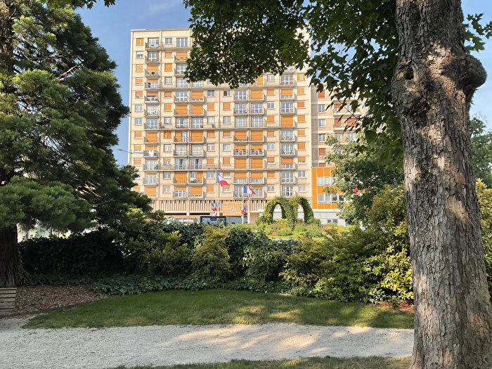 Appartement à vendre - Troyes, Gare - 3 pièces - 2 chambres