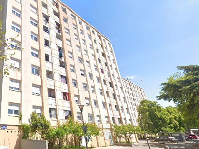 Appartement à louer - Fontcouverte, Avignon - 4 pièces