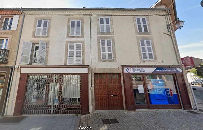 Maison à vendre - Bellac - 17 pièces - 6 chambres