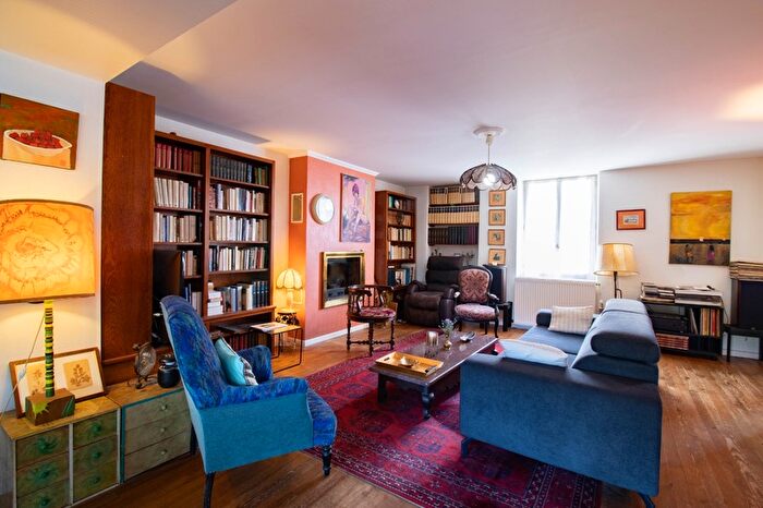 Maison à vendre - Mazamet - 6 pièces - 3 chambres