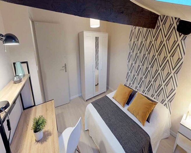 Appartement à louer - Gambetta, Montpellier - 6 pièces - 7 chambres