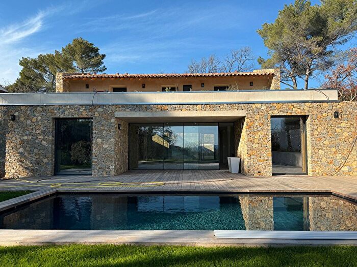 Maison à louer - Aix-en-Provence - 5 pièces - 4 chambres