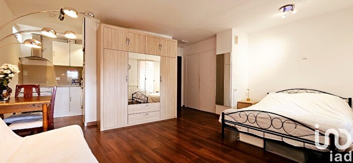 Maisons à vendre et appartements à louer - 1