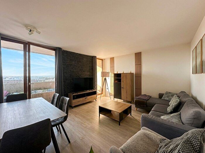 Appartement à louer - Nouveaux Horizons-Coudrays, Élancourt - 1 pièce - 4 chambres