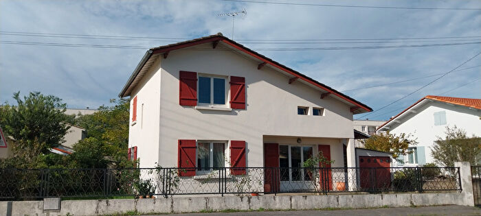 Maison à vendre - Libourne, Montaudon, Garderose, Condat, La Plante - 7 pièces - 5 chambres
