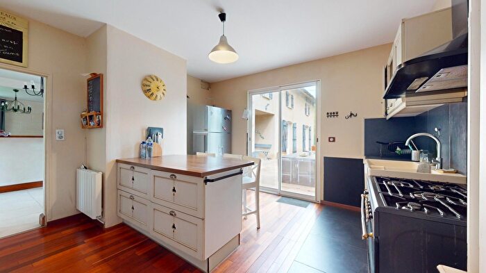 Maison à vendre - Fronsac - 6 pièces - 4 chambres