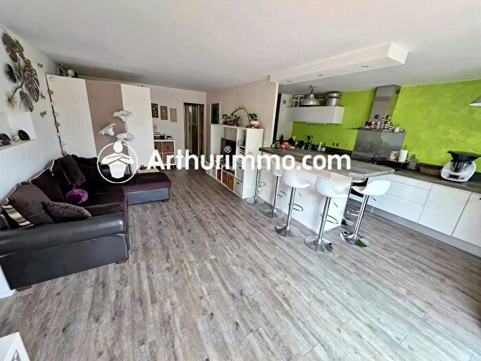 Appartement 4 pièces à vendre à Nandy