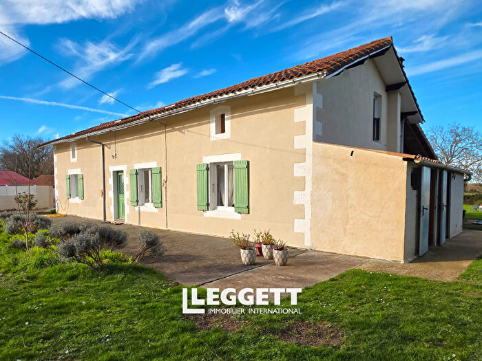 Maison à vendre - Pressac - 5 pièces - 4 chambres