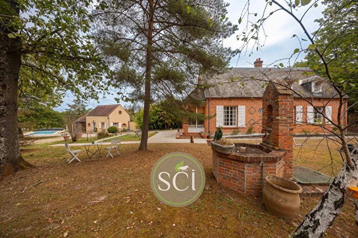Nouan-le-Fuzelier : Maison 10 pièces à vendre