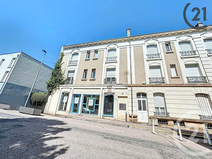 Maison à vendre - Vittel - 8 pièces - 3 chambres