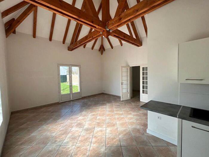 Appartement à louer - Mennecy, Centre-ville, Gare, Châtries, Château, Bel-Air - 2 pièces - 1 chambre