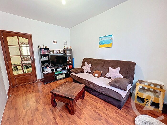 Appartement à vendre - Corbeil-Essonnes, Centre Essonnes - 2 pièces - 1 chambre