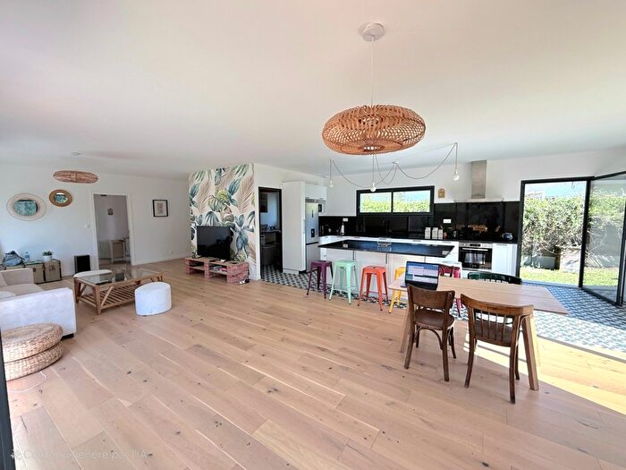 Maison à vendre - Andernos-les-Bains, Betey, La Chapelle Forestière, Bruyères - 5 pièces - 3 chambres