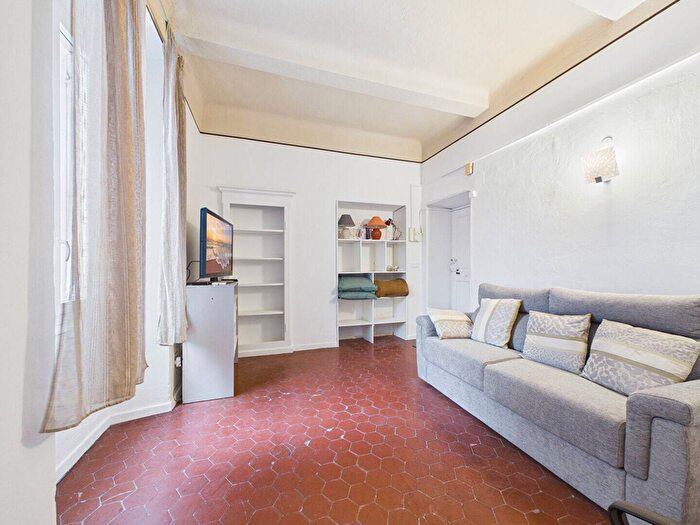 Appartement à louer - Centre Ville-Cardo, Bastia - 1 pièce