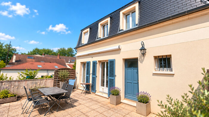 Maison 8 pièces à Mantes-la-Jolie, Centre-ville, à vendre