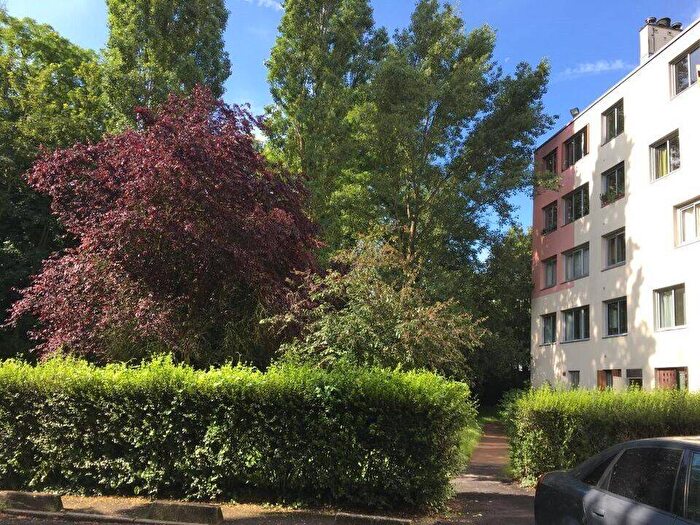 Appartement à louer - La Pepiniere-Malesherbes, Sarcelles - 4 pièces - 3 chambres